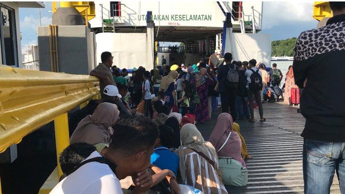 Jadwal Kapal Roro Punggur ke Pakning Hari Kamis 18 Juli, Kapal Roro CMA ...