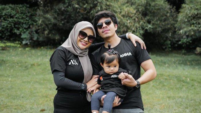 Ameena Ketawa Girang saat Diajak Atta Halilintar ke Kebun Binatang ...