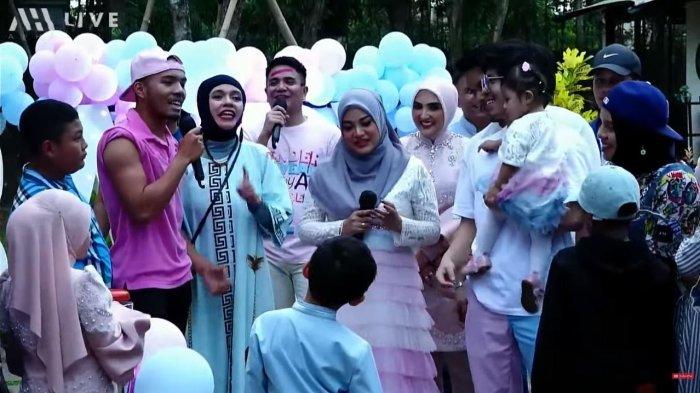 Atta Halilintar Dan Aurel Kegirangan Sambut Gender Wanita Dari Calon Bayi - Tribunbatam.id