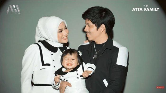 Ameena Nangis Setelah Terjatuh saat Photoshoot dengan Atta Halilintar dan Aurel - Tribunbatam.id