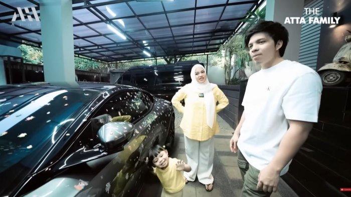 Atta Halilintar Kena Prank Aurel dan Ameena, Mobilnya Ditempeli Banyak Stiker - Tribunbatam.id