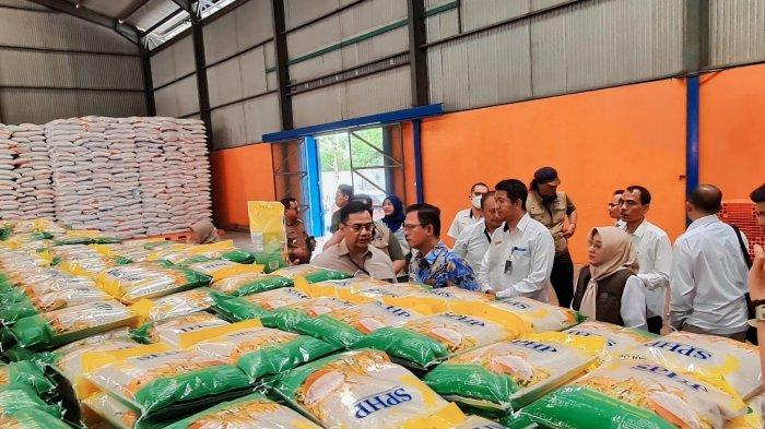 Jelang Ramadan, Bulog Batam Jamin Stok Beras Aman - Tribunbatam.id