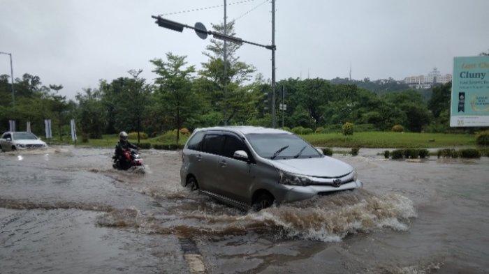 Genangan Air di Fly Over Laluan Madani Semakin Parah, Buat Arus ...
