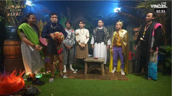 Desta Merasa Bebas Setelah Membuang Daster Yang Jadi Kostum ...