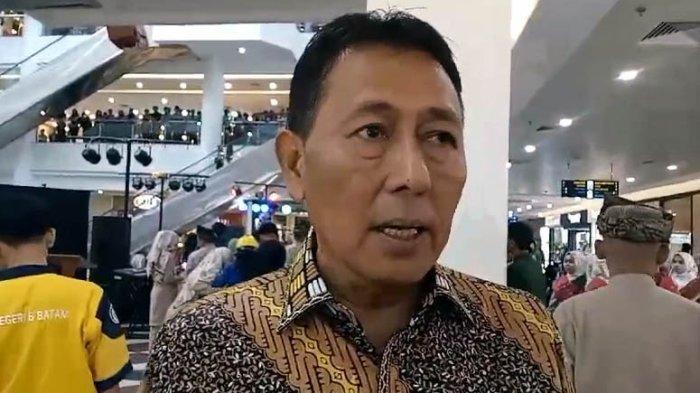 Kadisdik Kepri Dr, Andi Agung, S.E., M.M Tinjau Hari Pertama PPDB di Batam - Tribunbatam.id