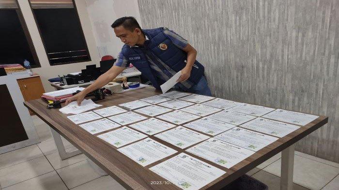 Johanis dan Theddy Johanis Masih Buron, Polisi Temukan 75 Peluru Dalam ...