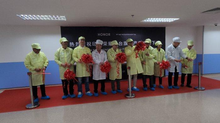 Wamenperin Faisol Riza Resmikan Peluncuran Smartphone Honor dan ...