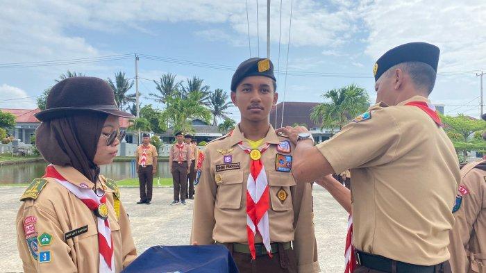Danlanal Ranai Resmi Melantik 25 Anggota Pramuka Saka Bahari Tahun 2024 ...