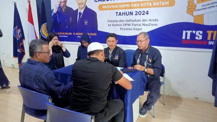 Jefridin Maju Pilkada Batam 2024, Kembalikan Formulir ke Nasdem ...
