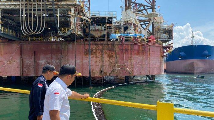Limbah Minyak Hitam Cemari Laut Batam, KSOP Gelar Penyelidikan - Tribunbatam.id