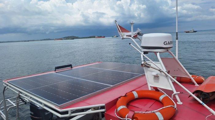 Breaking News, Dihantam Ombak, Kapal Pemancing Tenggelam di Perairan Bintan - Tribunbatam.id