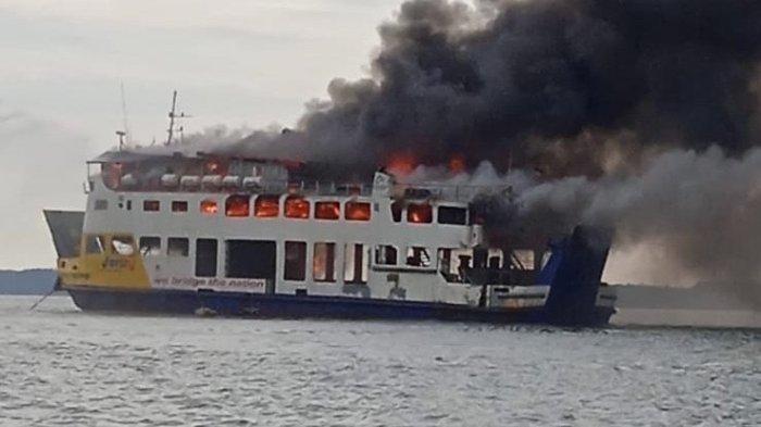 Kapal Roro KMP Tandeman Terbakar di Perairan Batam, ASDP Sebut Sedang ...