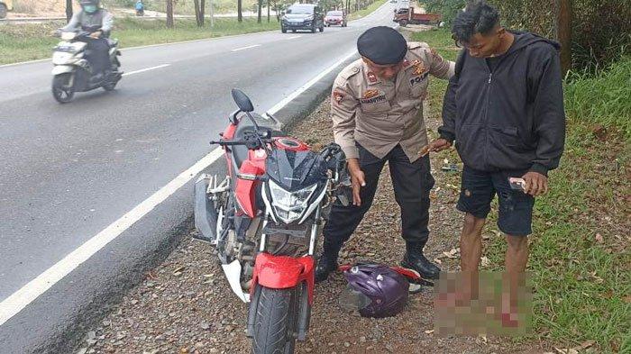 Kecelakaan Hari Ini di Batam, Anggota Polsek Sekupang Bantu Pemotor Alami Luka - Tribunbatam.id