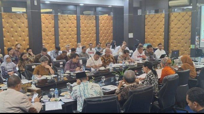 Wakil Bupati Bintan Ahdi Muqsith Terima Komisi IX DPR RI, Bahas ...
