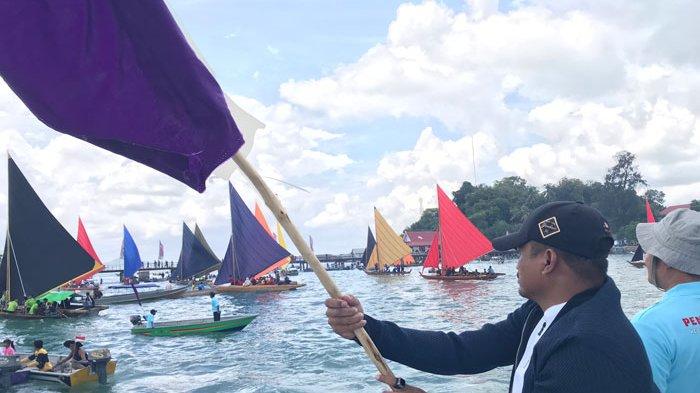 Semarak HUT RI di Belakangpadang Batam, Lomba Sampan Layar Jadi ...