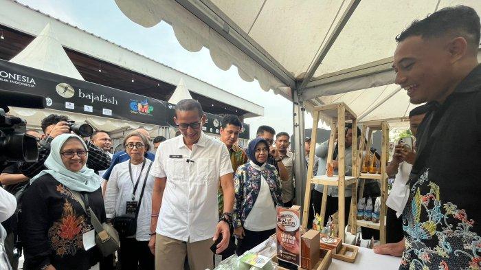 Menparekraf RI Sandiaga Uno Kagumi UMKM Batam saat Hadiri Bajafash 2023 - Tribunbatam.id