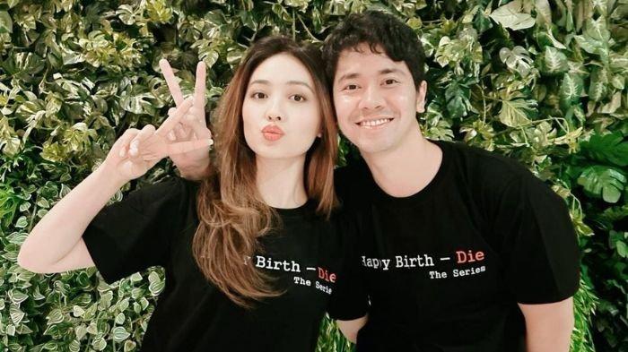 Potret Natasha Wilona dan Emir Mahira Selesaikan Syuting Series Happy Birth Die - Tribunbatam.id