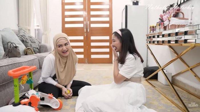 Nathalie Holscher Ngakak Dengar Cerita Nanda Arsyinta Balikan dengan ... Nathalie Holscher Ngakak Dengar Cerita Nanda Arsyinta Balikan dengan ...