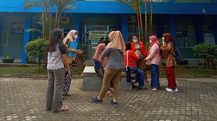 Orang Tua Datangi SMAN 1 Batam Imbas PPDB, Minta Penjelasan Anak Tak Lulus - Tribunbatam.id
