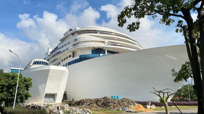 Melihat Hotel Unik di Batam, Pacific Palace Berbentuk Kapal Pesiar ...
