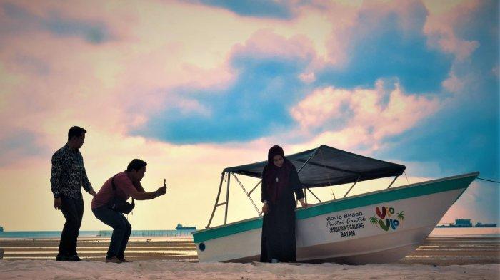 Intip Keseruan Glamping di Pantai Viovio Batam, Suguhkan Pemandangan ...