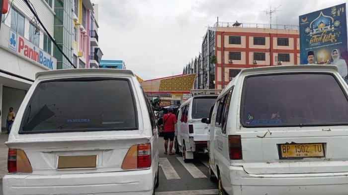 Sopir Angkot Tanjungpinang Senang, Beli Pertalite Pakai QR Code ...