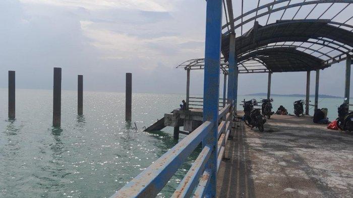 Pelabuhan Dompak Tanjungpinang Mangkrak Jadi Spot Mancing Favorit Warga ...