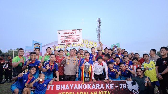 Menang Adu Penalti Lawan Seligi Sakti FC, Polresta Barelang Juara ...