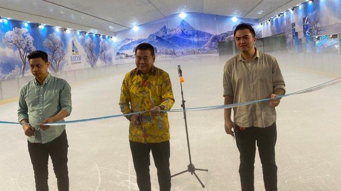 Arena Ice Skating Baru di BCS Mall Batam Resmi Dibuka, Langsung ...