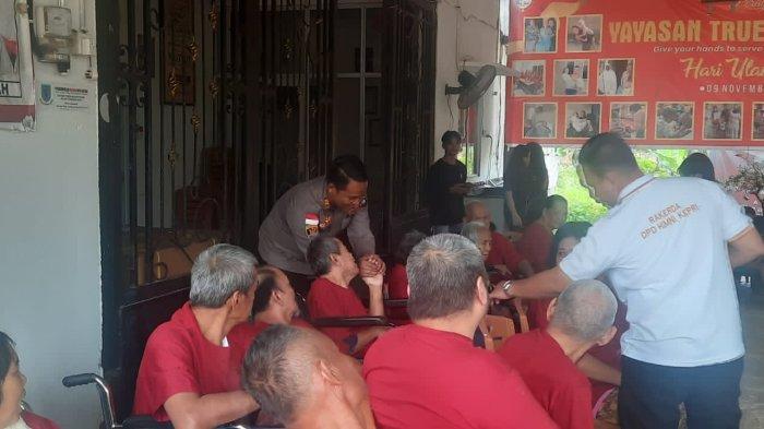 Polsek KKP Batam Berbagi Kebahagian dengan Lansia di Kecamatan Nongsa ...