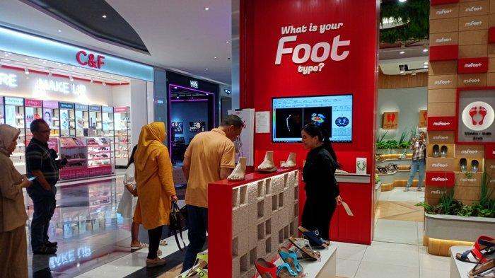 Promo di Grand Batam Mall, Diskon 30 Persen Buat Pembelian Sandal ...