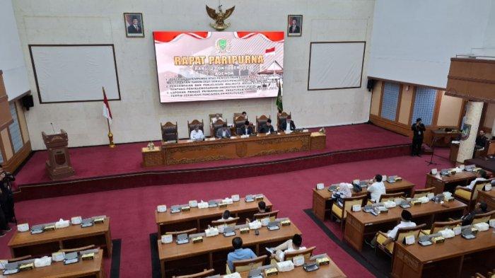 Paripurna DPRD Batam Bahas 10 Ranperda Inisiatif 2025, Enam di Antaranya Luncuran Tahun 2024 ...