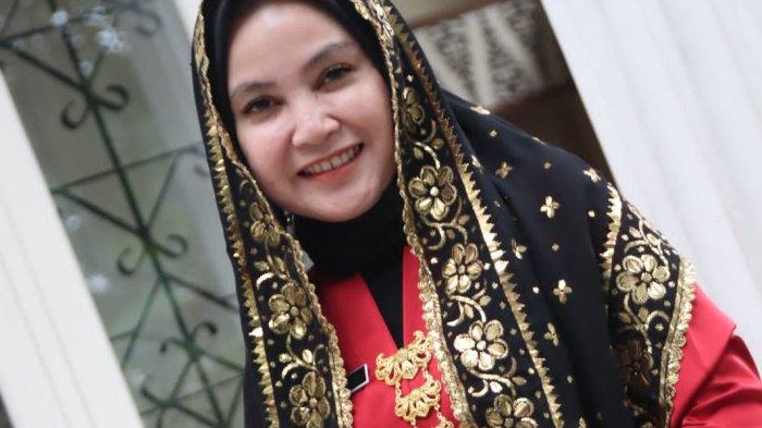 Syarifah Sarazqiah: Memperkenalkan Budaya Melayu Melalui Bisnis Hijab ...