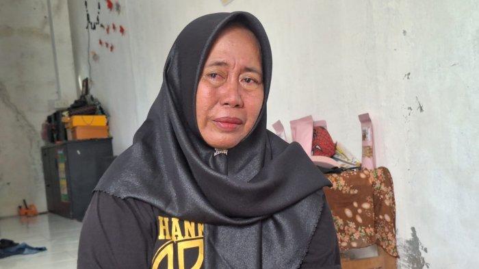 Tangis Wiwit Pecah Ingat Perjuangan Anaknya Melahirkan di Kamboja ...