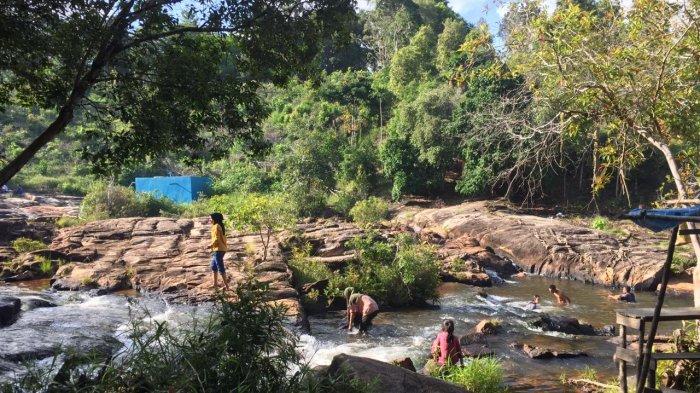 Menjajal Keindahan Air Terjun Temburun, Destinasi Ternama Anambas ...