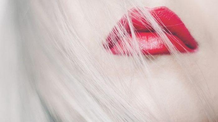 3 Mitos Bibir Atas Berkedut Menurut Primbon, Bahagialah Terjadi di ...