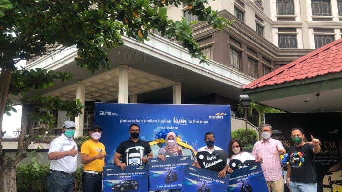 Bank Mandiri Area Batam Kepri Serahkan Hadiah Undian Livin' To The Max ...