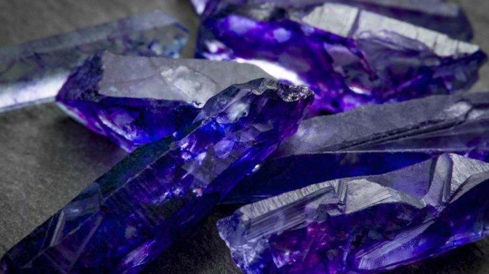 Mengenal Batu Tanzanite, Permata yang Terkenal Langka di Dunia ...