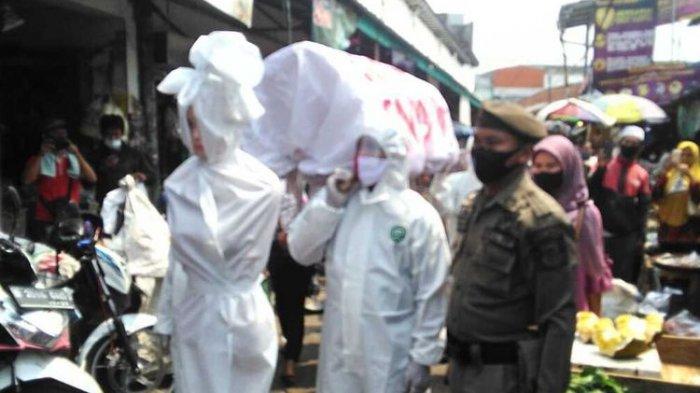 NYALI CIUT, Pocong dan Keranda Mayat Muncul Tiba-tiba di Pasar ...