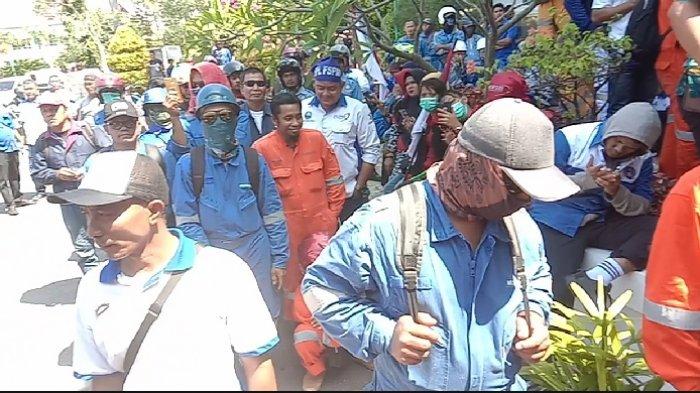 8 Alasan Buruh Batam Tolak Omnibus Law Hingga Kembali Turun ke Jalan ...