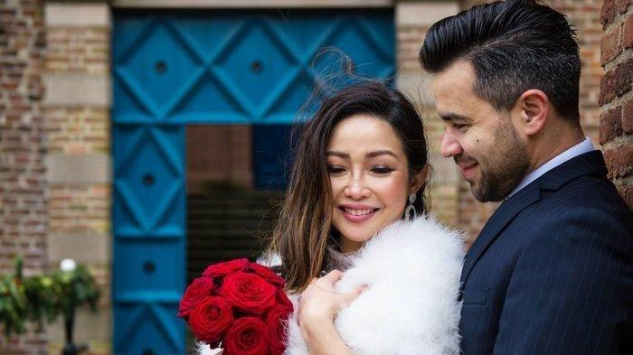 Potret Prewedding Chef Marinka di Paris, Terlihat Romantis dengan Calon ...