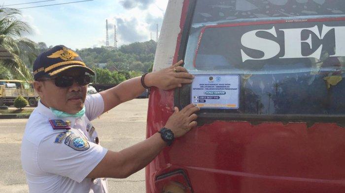 Dishub Batam Pasang Stiker Nomor Pengaduan di Bimbar; Jika Ada Keluhan ...