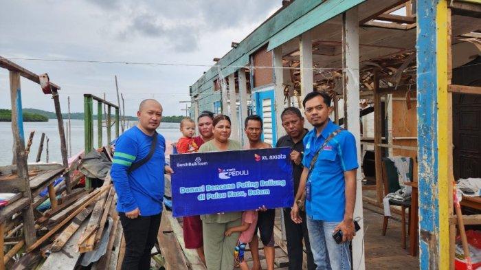 XL Axiata Serahkan Donasi Korban Angin Puting Beliung Pulau Kasu Batam ...