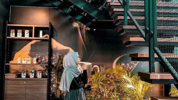 Punya Spot Instagramable, Coba Nikmatnya Ngopi di Excelso Coffee Shop ...
