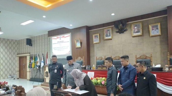 Fraksi DPRD Anambas Setujui Ranperda LPP APBD 2022 menjadi Perda - Tribunbatam.id
