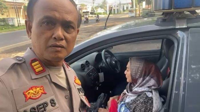 Pekerjaan Ade Candra Gunawan, Suami Tinggalkan Istri & Anak di Masjid Ciawi Saat Mudik ...