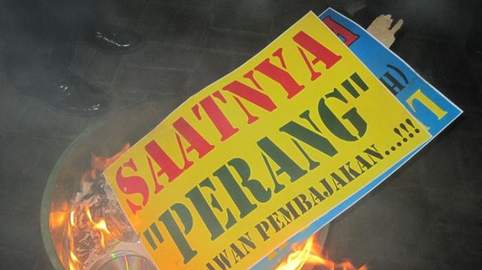 10 Tahun Penjara untuk Aksi Pembajakan Film dan Musik di Indonesia ...