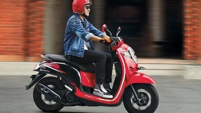 4 Kesalahan Ini Sering Dilakukan Pengendara Motor Matik - Tribunbatam.id