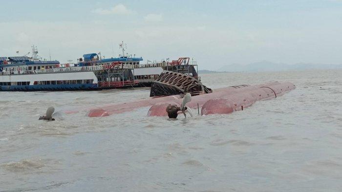 Kapal Isap PT Timah di Karimun Tenggelam dan Terbalik, 30 Kapal ...