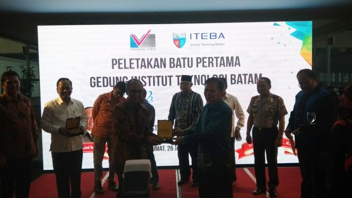 Inilah Keunggulan Kuliah di ITEBA Batam! Ini Kampus dan Program ...